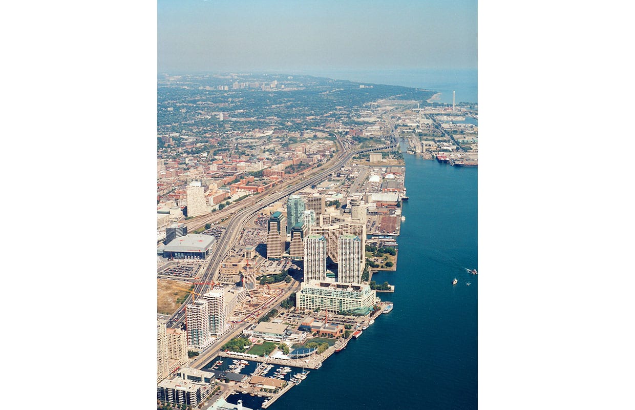 Toronto Waterfront Revitalization - Urban Strategies